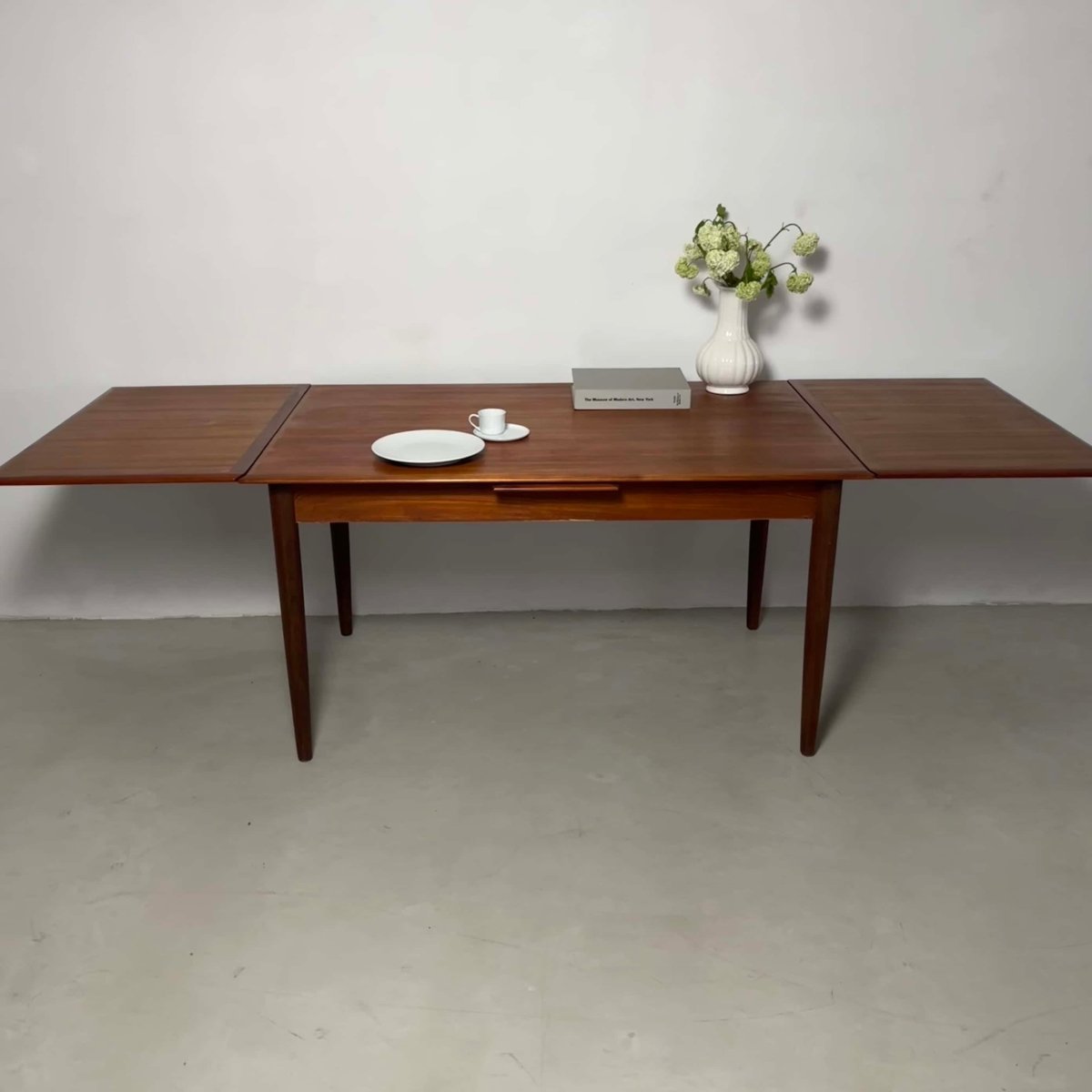 Eettafel uitschuifbaar Niels O. Møller – LOUI.STORE